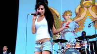 Valerie (Live At The Isle Of Wight Festival / 2007)／Amy Winehouse｜音楽ダウンロード・音楽配信サイト mora ...